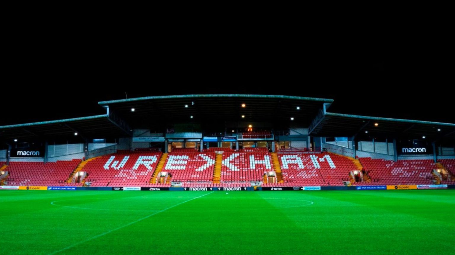 Racecourse Ground: O estádio mais antigo do mundo ainda em uso
