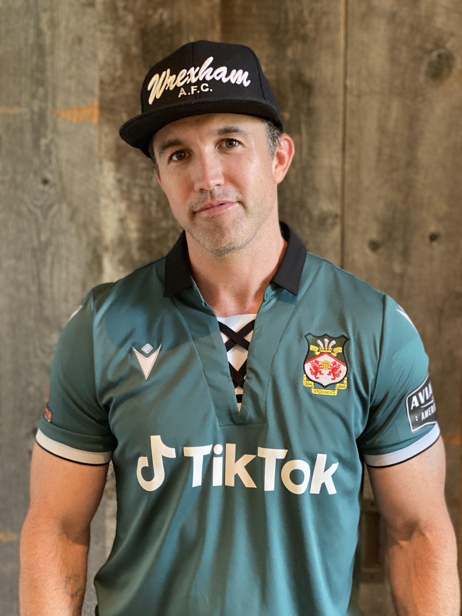 Ator e dono do Wrexham, quem é Rob McElhenney?