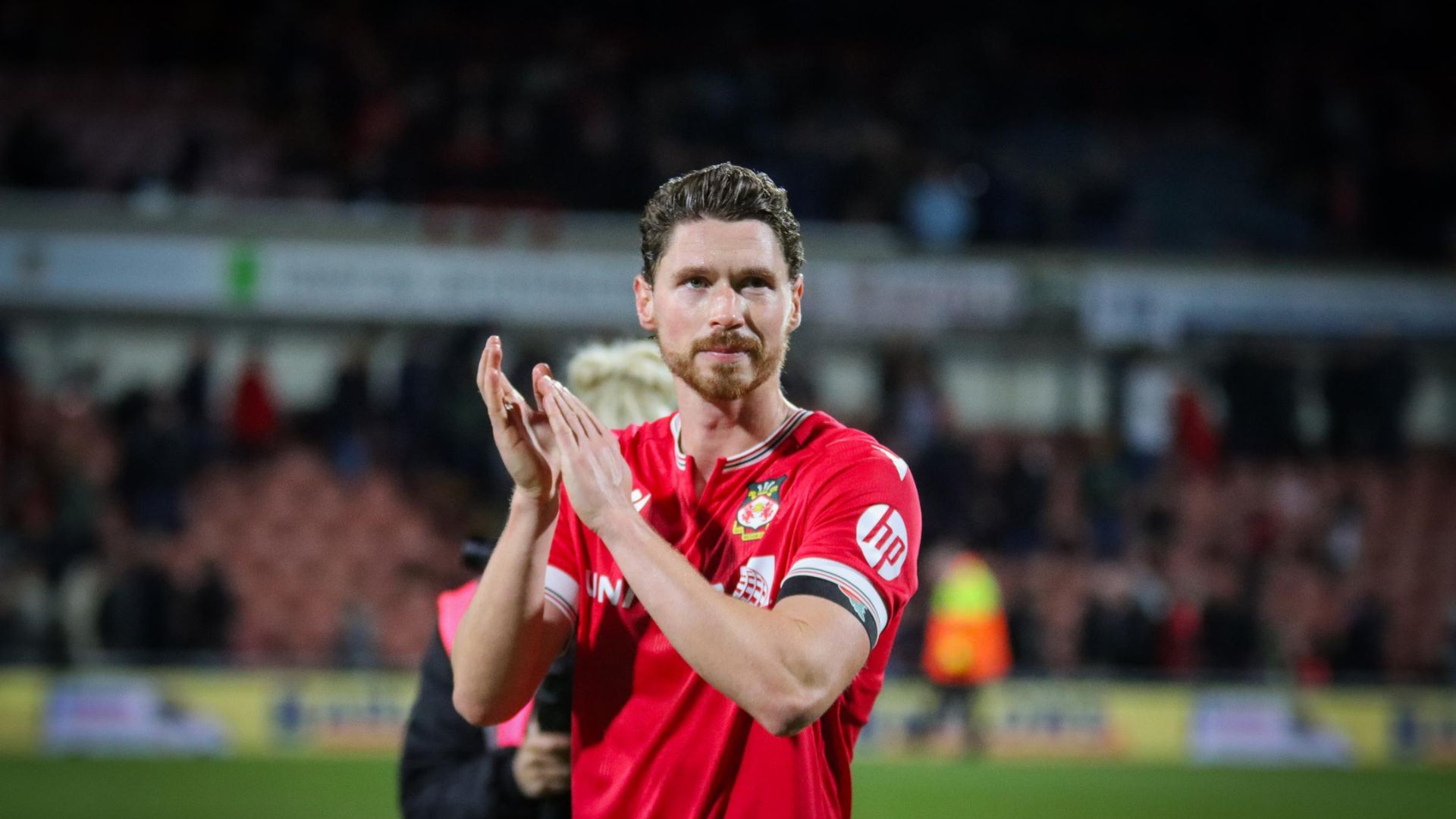 George Evans Renova com o Wrexham AFC até 2025/26